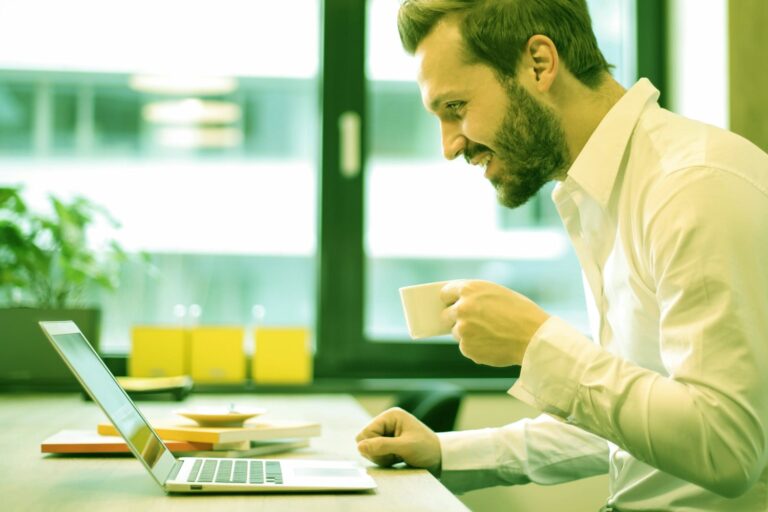 20+ Best Work Anniversary Wishes for Boss - WishonDish